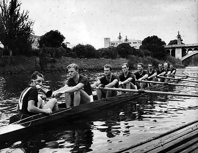 Davies, Terry - Australian Rowing History